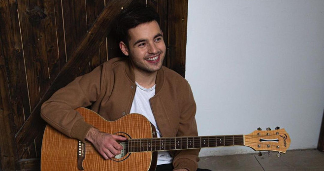 Depol: "Vivo de los amores que no he tenido"