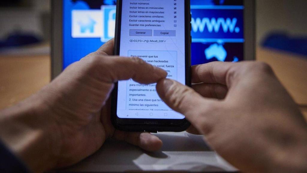 Así Es La Estafa Del “falso Hijo” 17 Detenidos En Cataluña Por