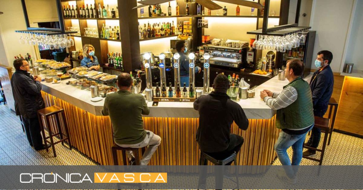 El 'poteo' regresa a Euskadi con mascarilla