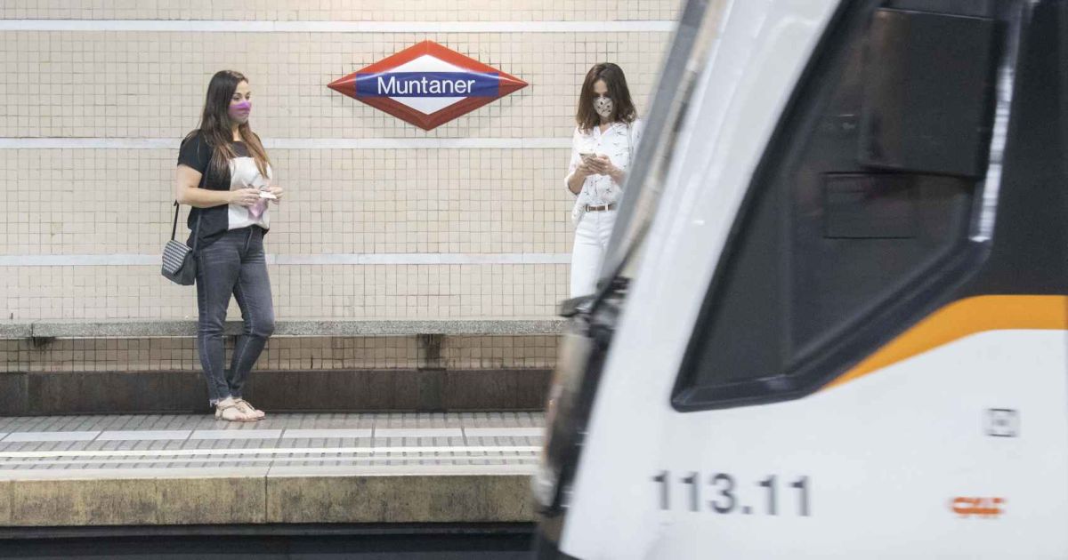 Prueba piloto en los FGC: Aparcamiento para bicicletas en su interior