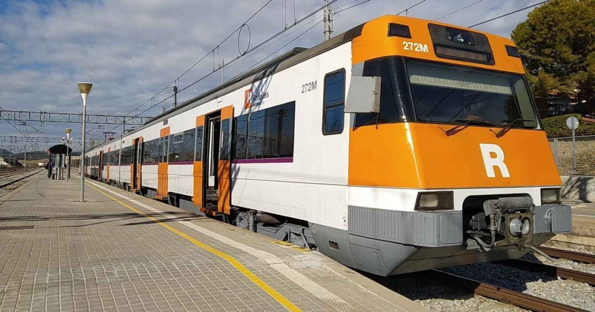 Retrasos de 30 minutos en las líneas R1 y RG1 de Rodalies