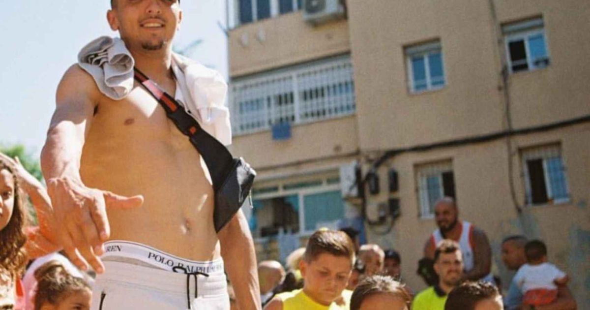 Morad guarda silencio tras el apuñalamiento de su novia y se centra en ...