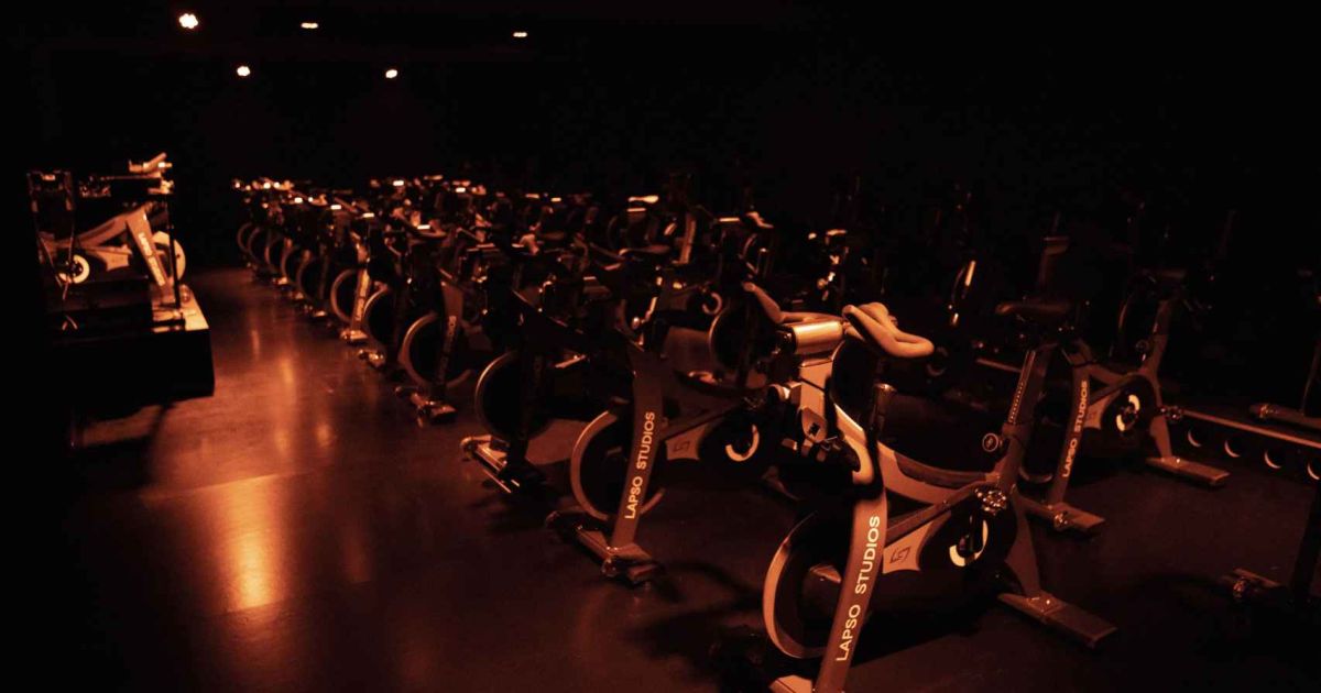 Lapso Studios, la revolución del 'indoor cycling' para pedalear a todo ritmo en Barcelona