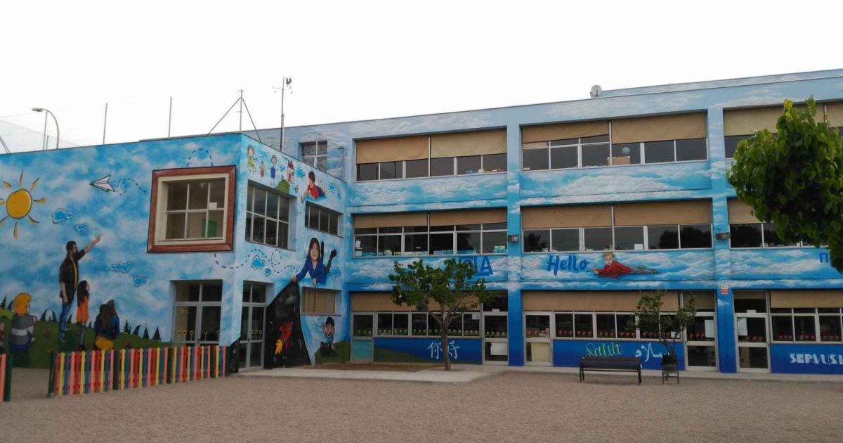 Estos son los colegios con más alumnos confinados de Barcelona