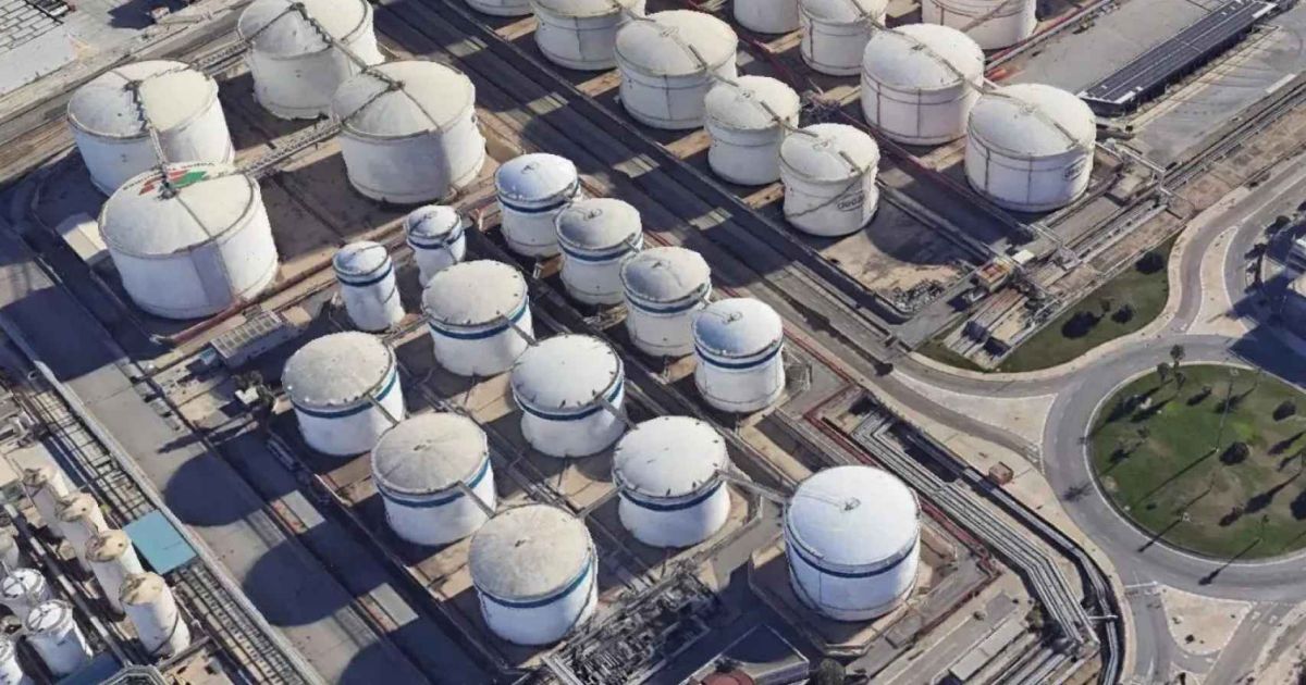 La empresa Tepsa se forra en los muelles de Barcelona