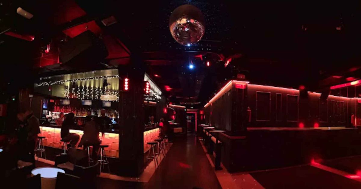 Cierra una histórica discoteca de Barcelona